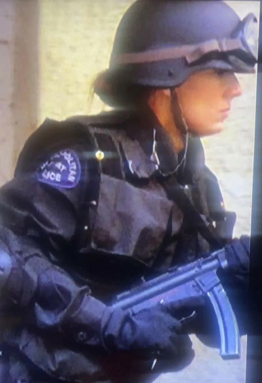 Kendal Swanson is de eerste vrouw ter wereld die een vliegtuig ...